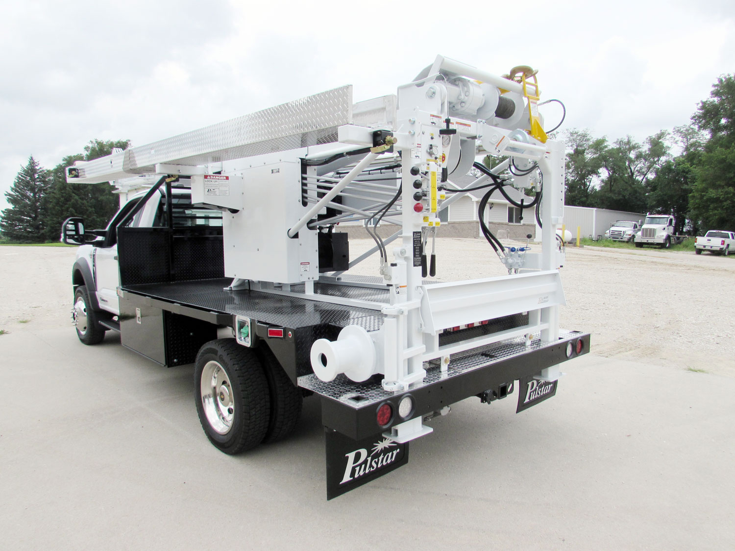 Montgomery Irrigation (Slaton, TX) – Pulstar P12 Pump Hoist